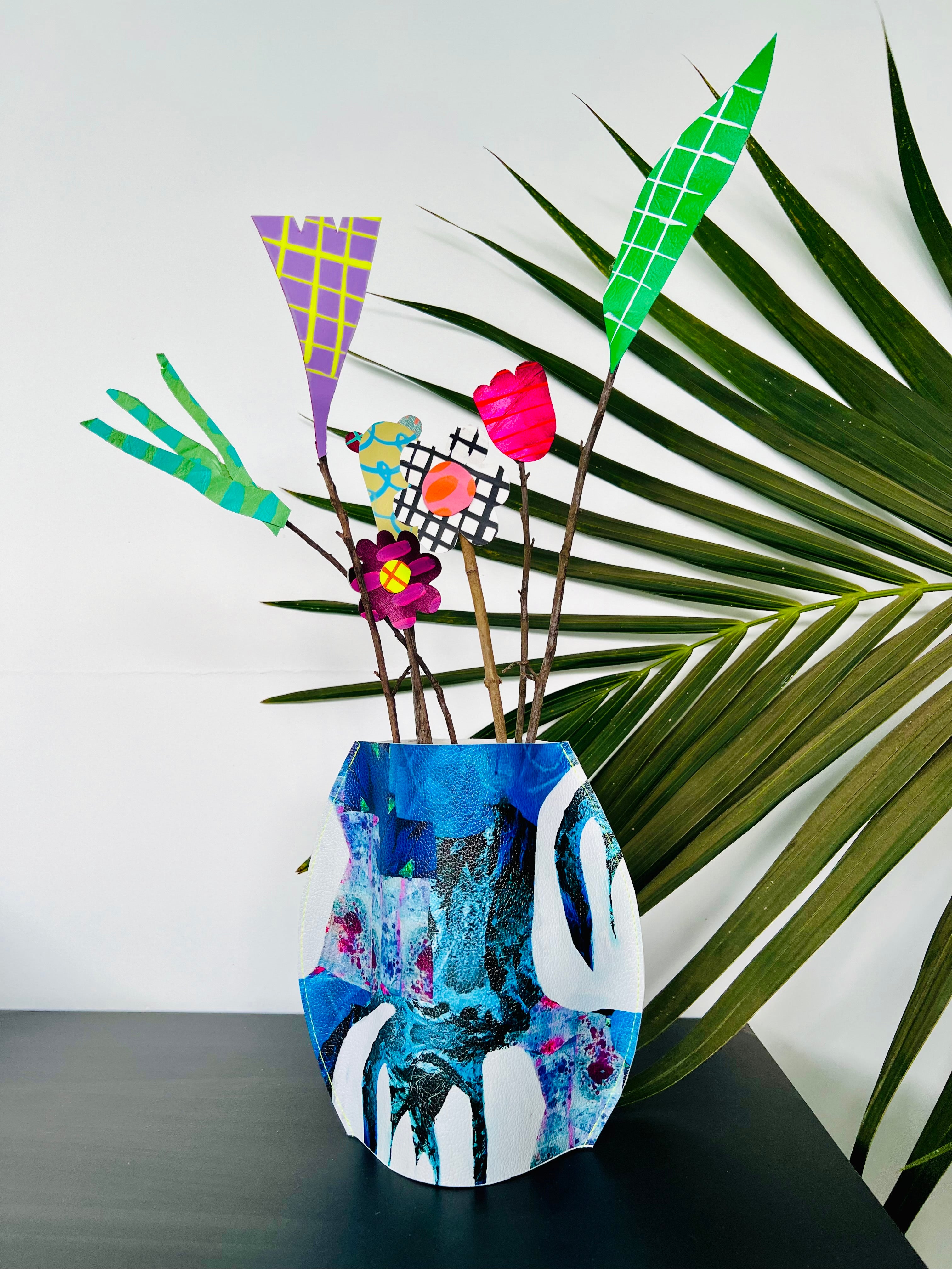 Tam Custom Flat Vase - Assorted designs – bronwyndavid